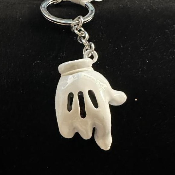 Disney | Accessories | Disney Parks Mickey Mouse Hand White Pointing ...